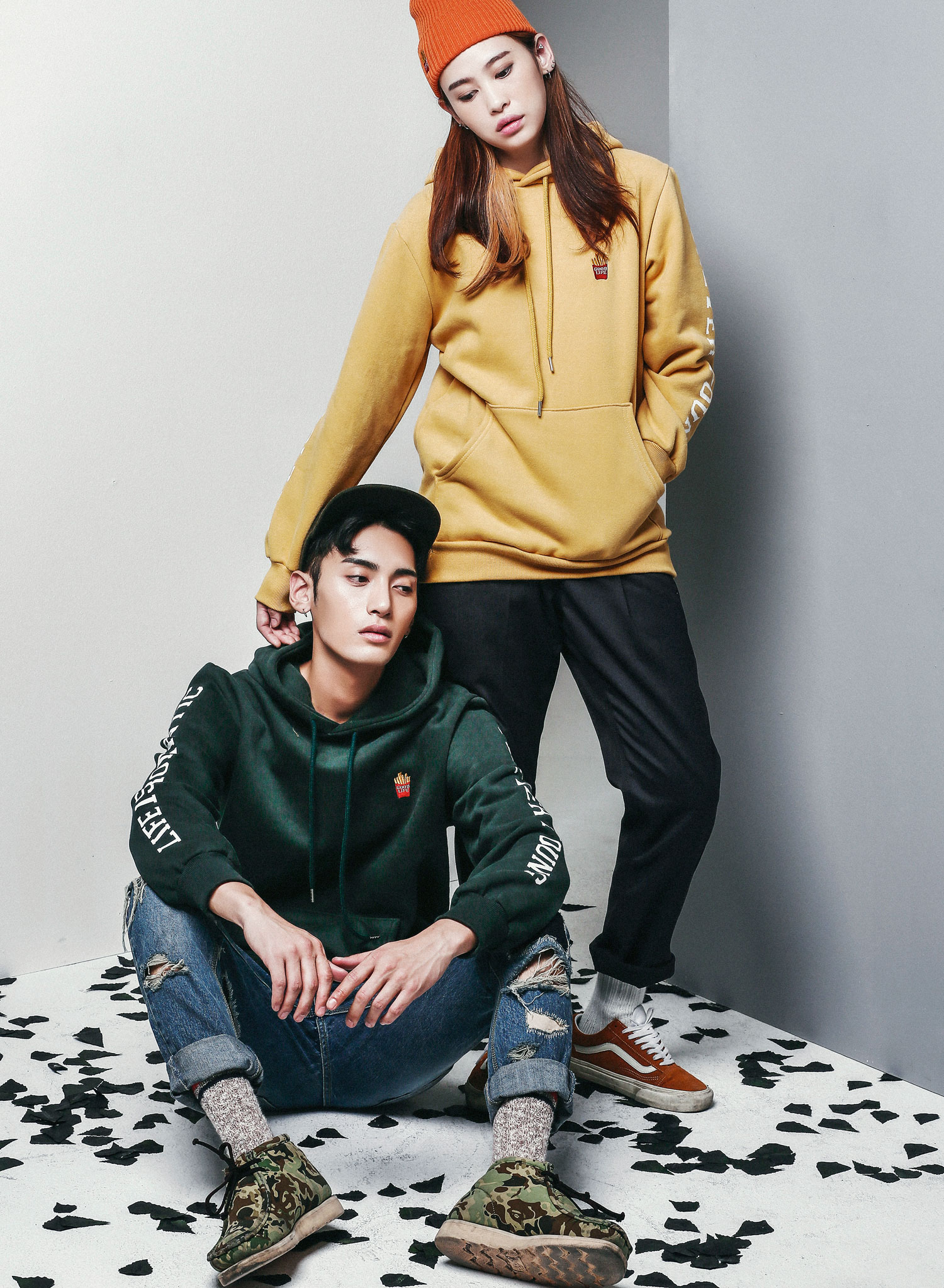 로맨틱크라운(ROMANTIC CROWN) 2015 F/W LOOKBOOK | GVG 스토어. 전 세계직배송.