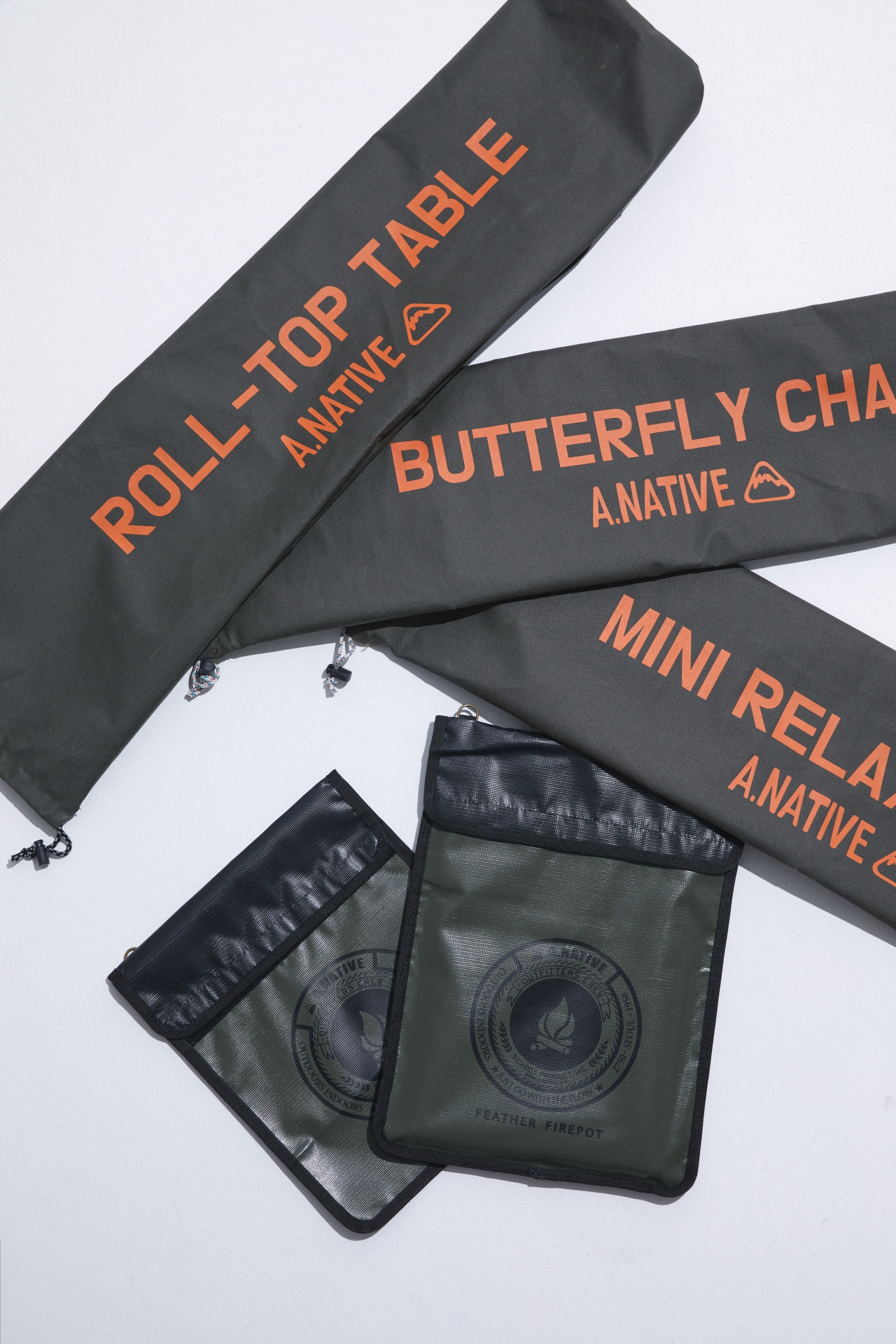 어네이티브(A.NATIVE) A.NATIVE ROLL-TOP TABLE | GVG 스토어. 전 세계직배송.