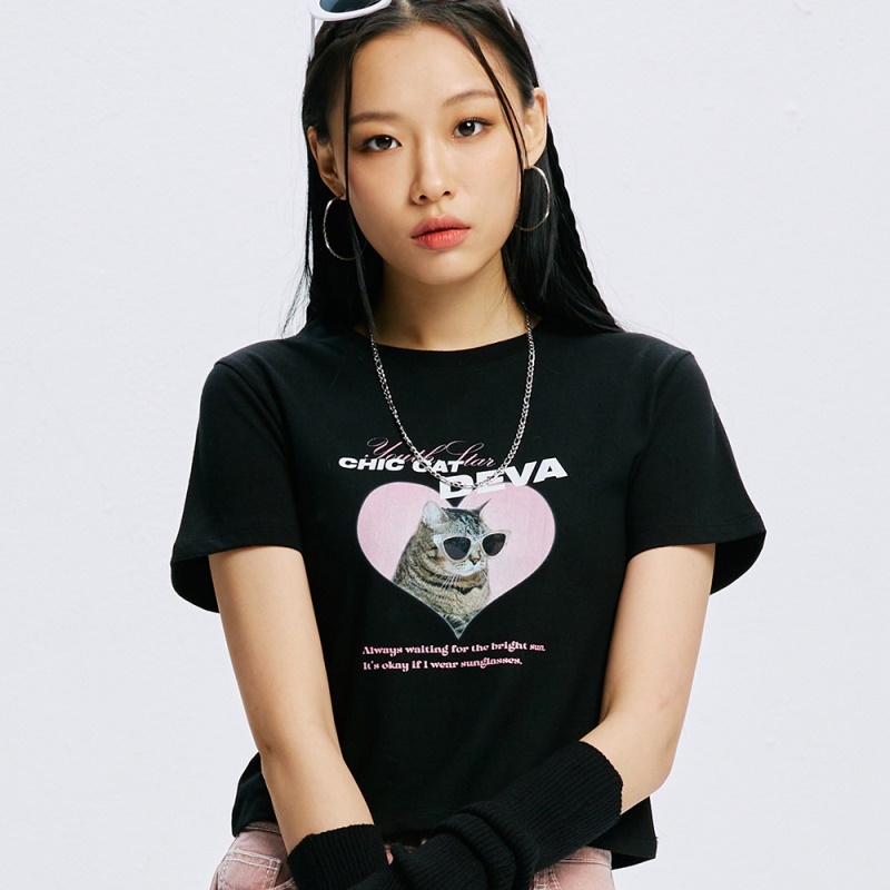 유스크루(YOUTHKREW) YK DEVA IN THE HEART CROP - BLACK | GVG 스토어. 전 세계직배송.